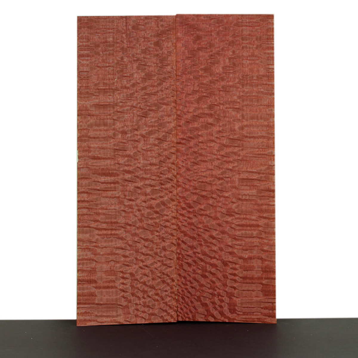 LOURO-FAIA VENEER RED (2 LEAVES)